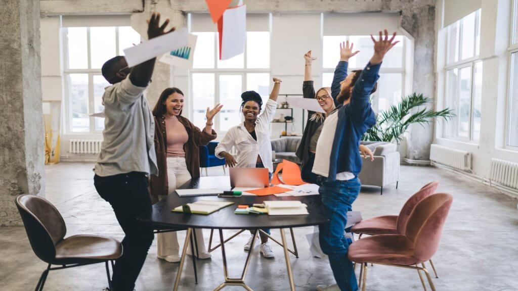 How to Create a Positive Work Environment for Your Employees ...